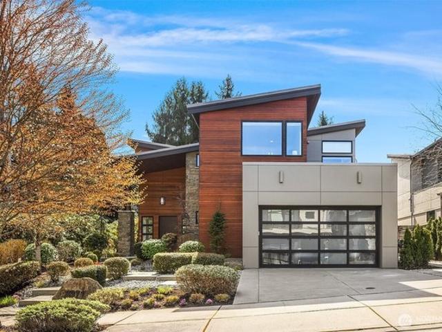 8371 SE 31st St, Mercer Island, WA 98040