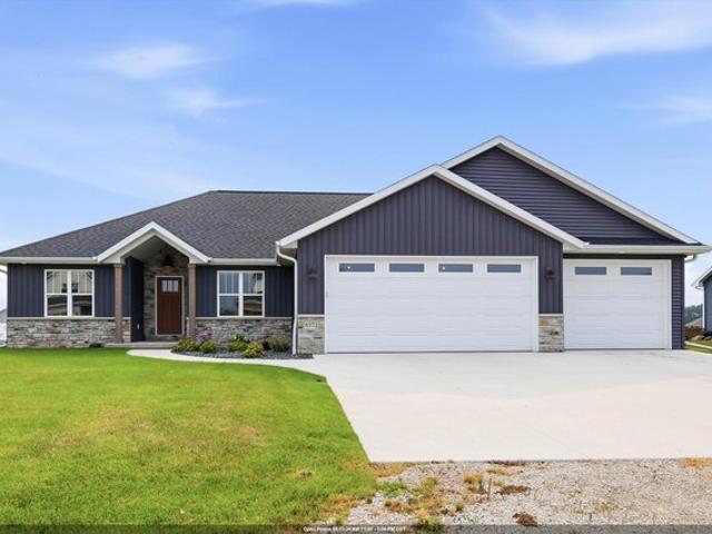 8372 St Norbert Dr, Neenah, WI 54956