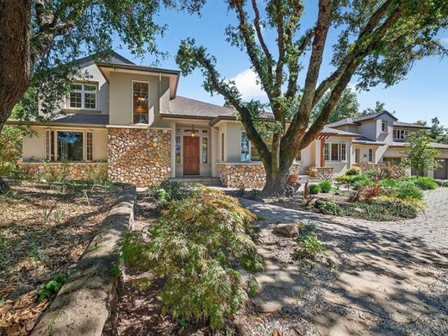 8373 Singing Hills Trl, Santa Rosa, CA 95404
