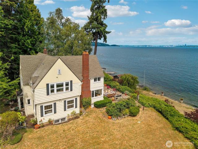 837 Colchester Drive E