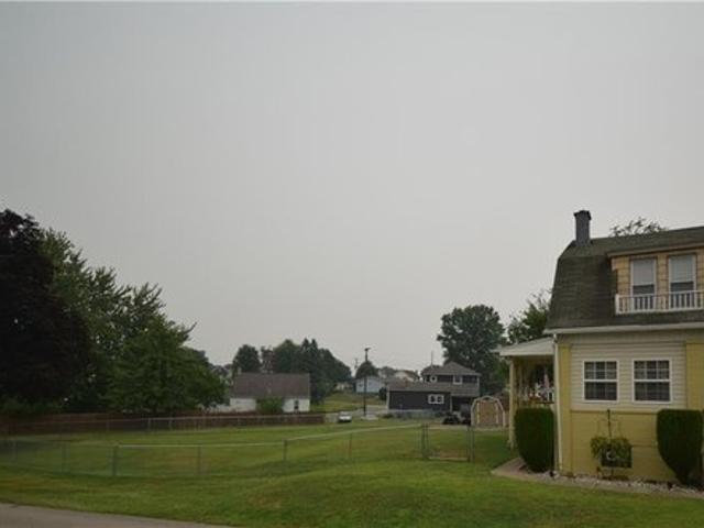 837 Allaire Ave, Monaca, PA 15061