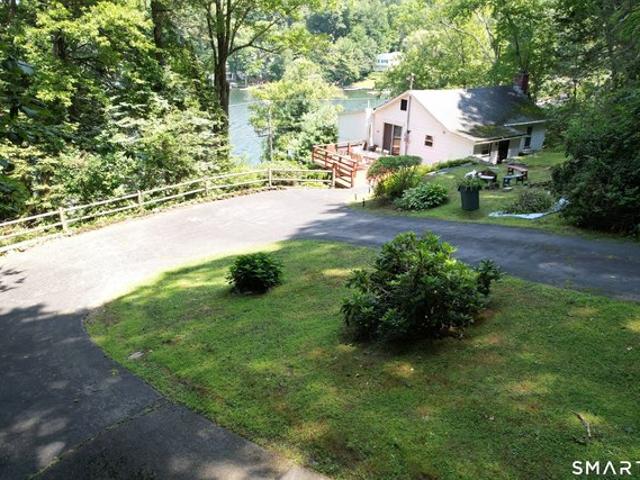 837 E Wakefield Blvd, Winchester, CT 06098
