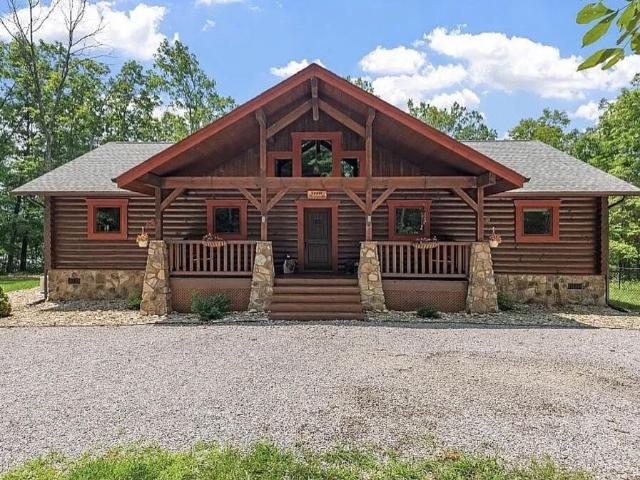 837 Holly Ln