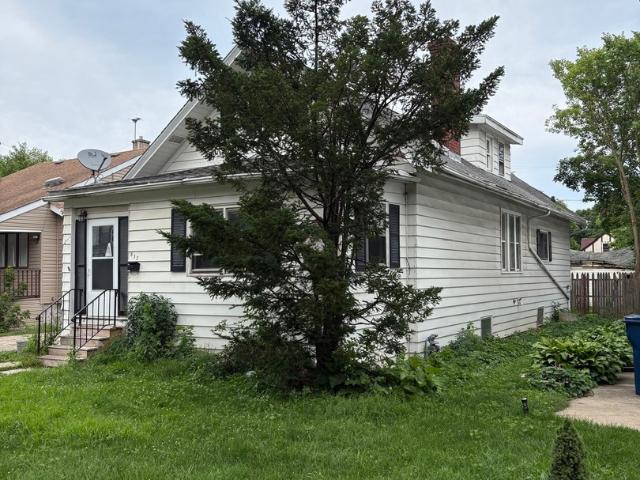 837 Hickory Street