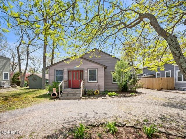 837 Huntington Ave, Pine Beach, NJ 08741