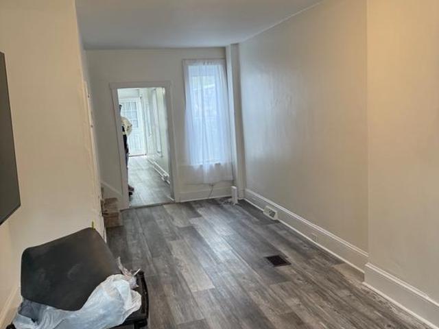 837 Locust Street
