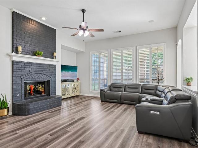 837 Moss Cliff Circle