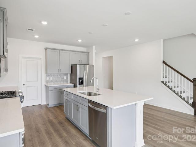 837 Santina Avenue