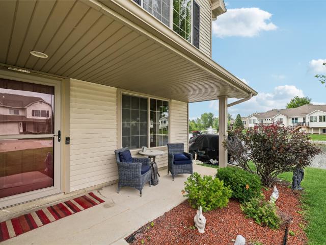 837 SE Crabapple Drive
