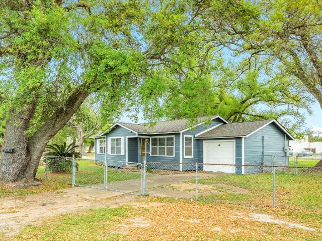 837 Pin Money Street