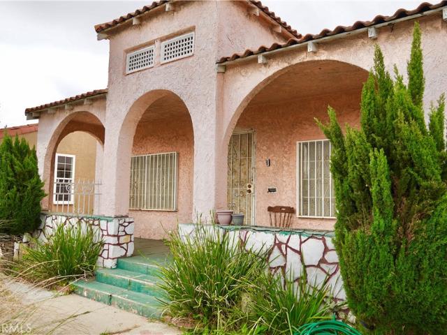 837 W 103rd St, Los Angeles, CA 90044 | MLS #SB25101 | Compass