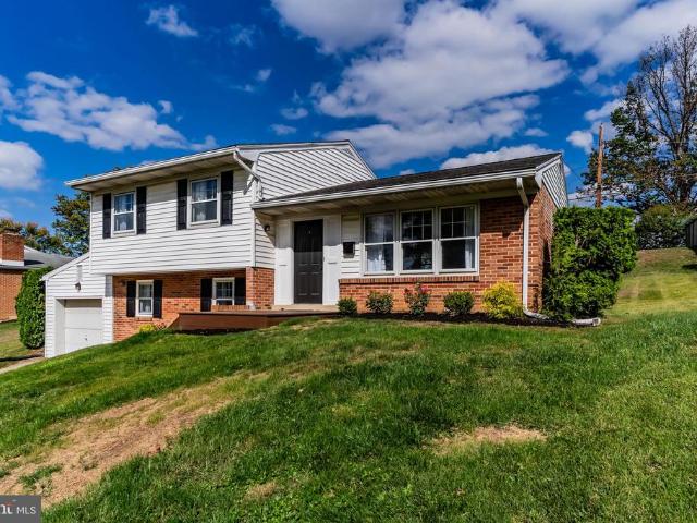 837 W Foxcroft Drive