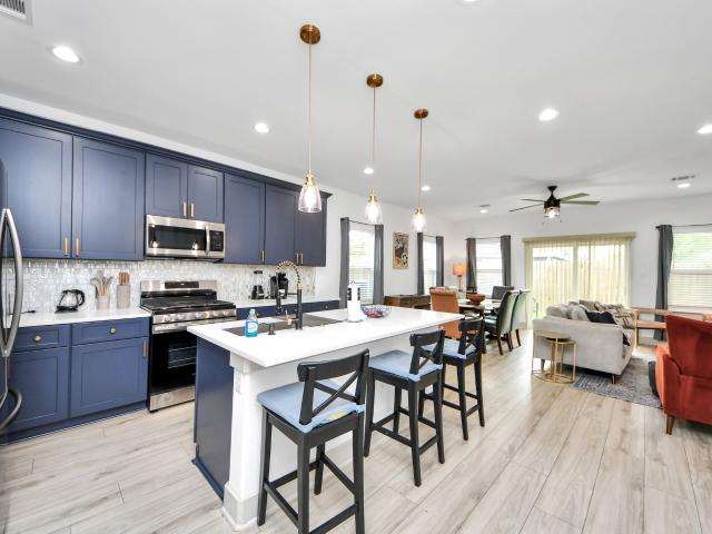 837 W Little York Road 1