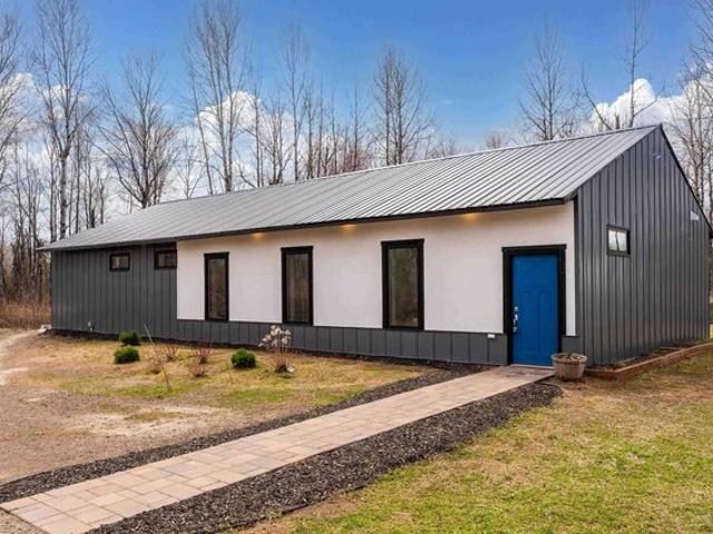8384 Pequaywan Lake Rd, Duluth, MN 55803