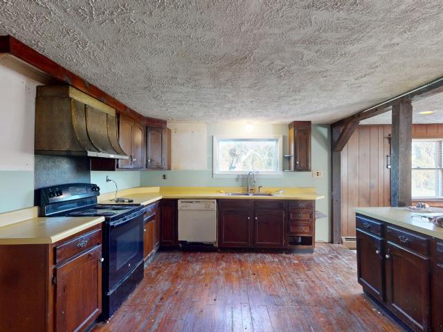 8385 meadville rt 18 Road