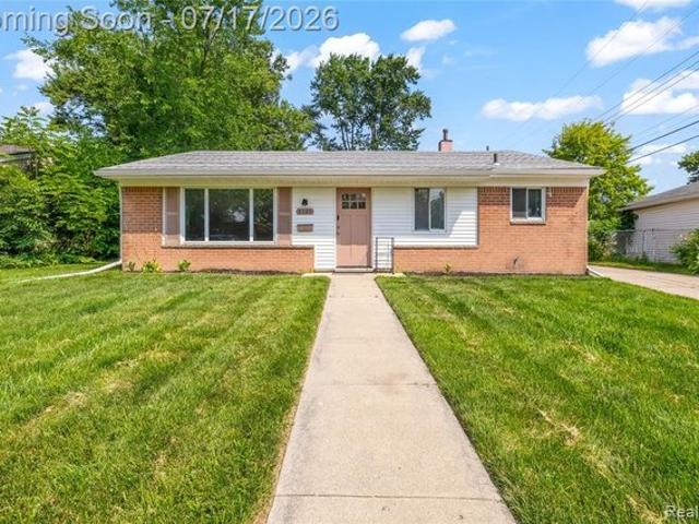 8385 Hillcrest Blvd, Westland, MI 48185
