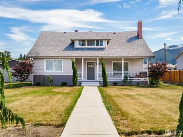 8387 Dyer St, Lyman, WA 98263