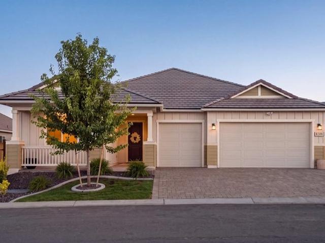 8388 Fenhollow Dr, Verdi, NV 89439