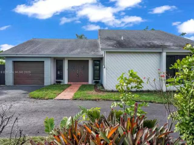 8380 NW 7th St, Pembroke Pines, FL 33024 MLS A11779519