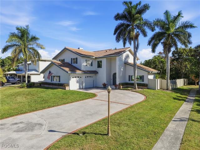 8380 Aqua Cove Ln, North Fort Myers, FL 33903 | MLS #2026001 | Compass