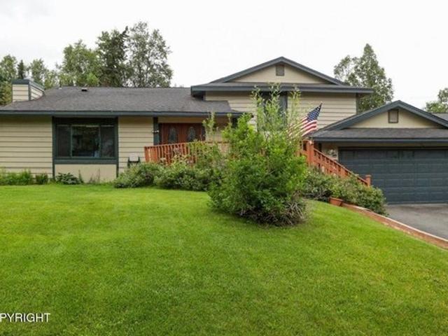 8380 Pioneer Dr, Anchorage, AK 99504