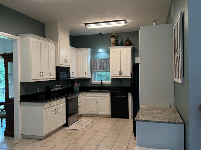 8380 Shady Lane