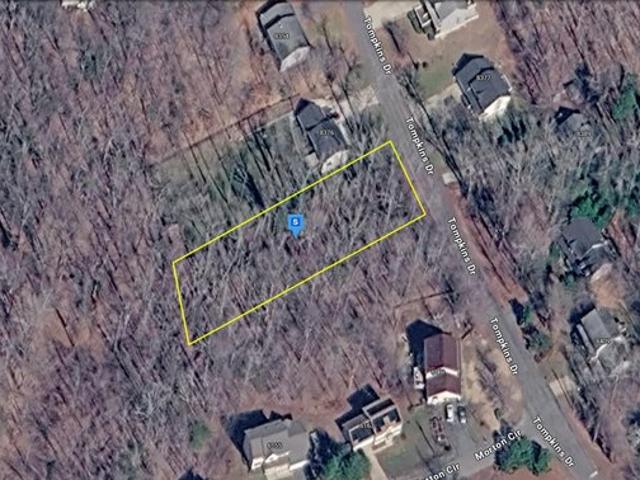 8380 Tompkins Dr, King George, VA 22485