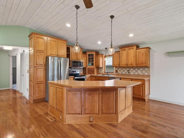 8381 Knollwood Drive