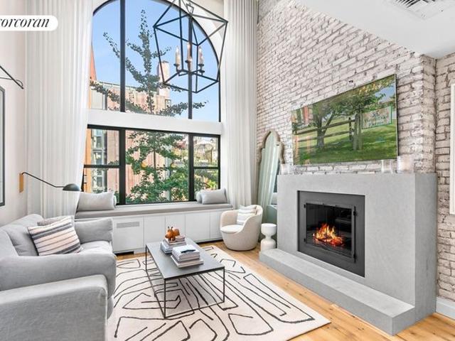 838 Greenwich St Apt 4D, New York, NY 10014