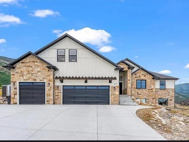 838 E Mountain Rd N, North Ogden, UT 84414