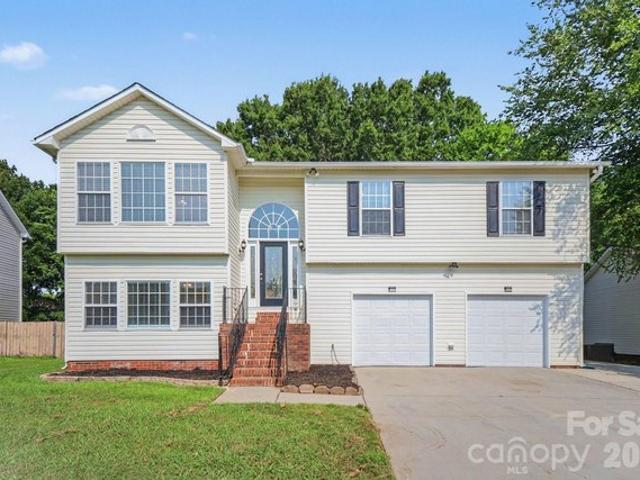 838 Highlander Ct, Concord, NC 28025