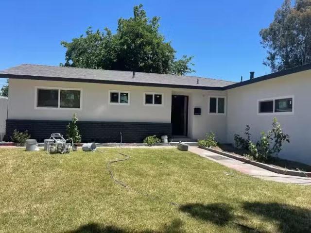 838 Jeffrey Rd, Los Banos, CA 93635