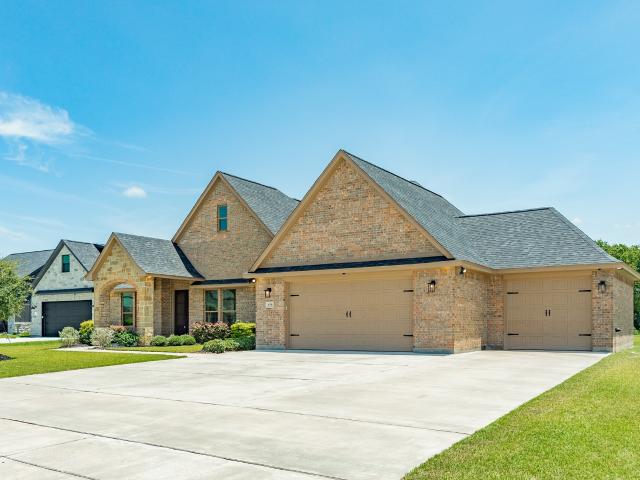838 Oak Ridge Drive