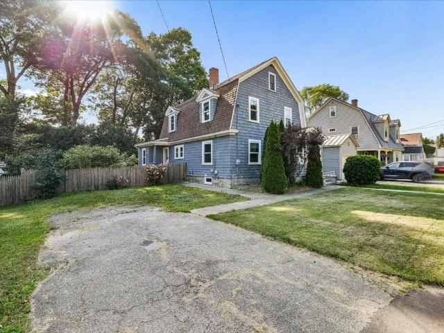 838 Maple Street