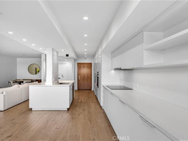 838 N Doheny 505