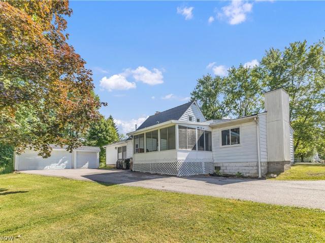 838 Nesbitt Road