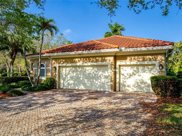 838 NW 123rd Dr, Coral Springs, FL 33071 | MLS #A11982 | Compass