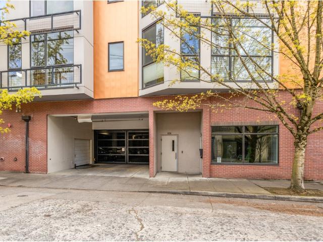 838 SE 38TH AVE # 202