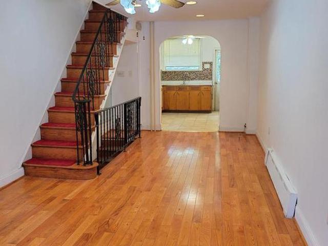 838 Sears Street