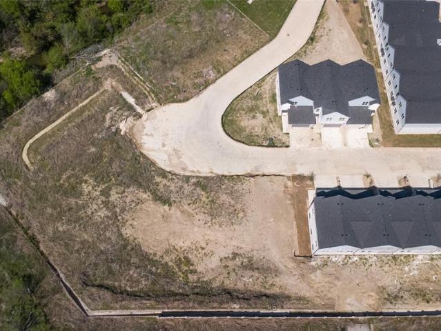 838 Premier Parkway
