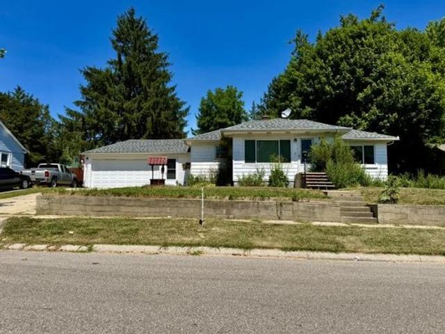 838 W Lincoln St, Caro, MI 48723