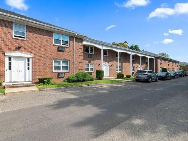 838 Wood Ave, Bridgeport, CT 06604