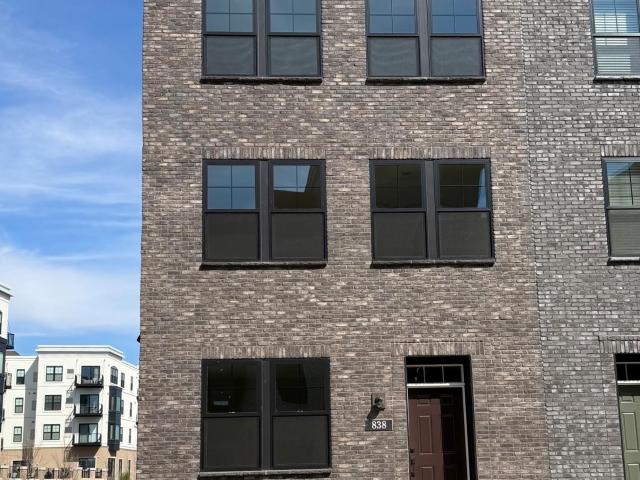 838 Woodlawn Avenue