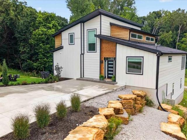 8395 NW Baker Circle