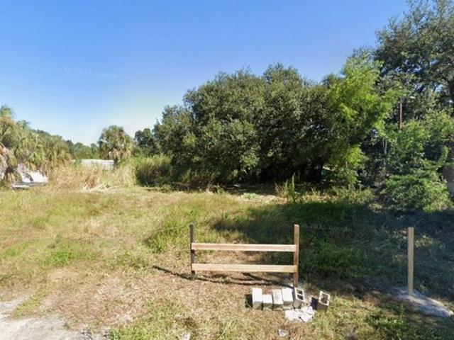 8395 Ebson Dr, North Fort Myers, FL 33917