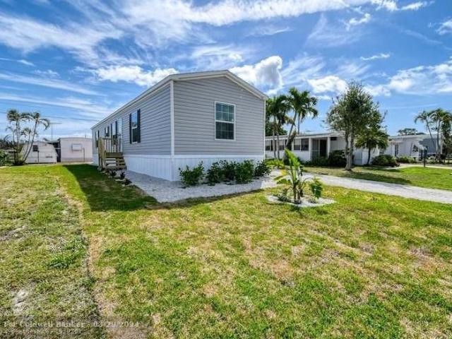 8397 SE Swan Ave, Hobe Sound, FL 33455 MLS F10431594
