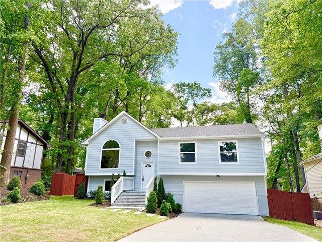 8399 Lake Dr, Snellville, GA 30039