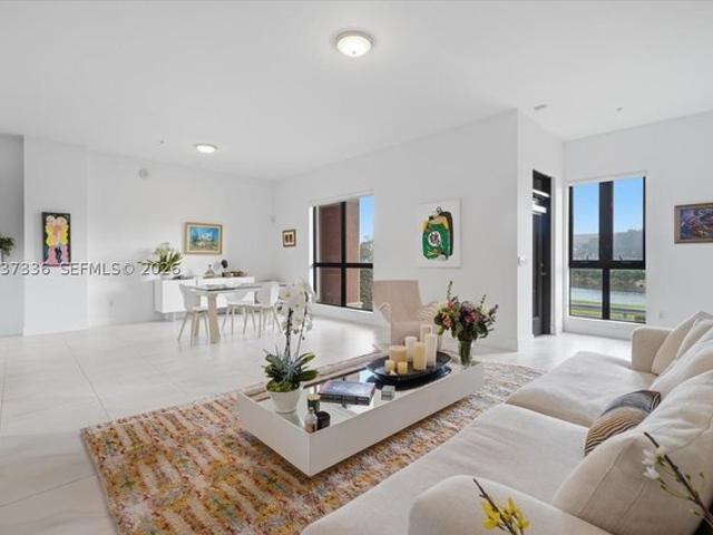 8390 SW 72nd Ave Apt 106, Miami, FL 33143