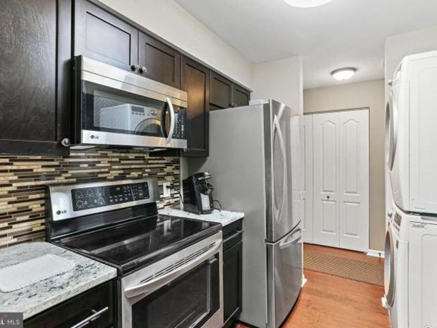 8391 Montgomery Run Rd #E, Ellicott City, MD 21043