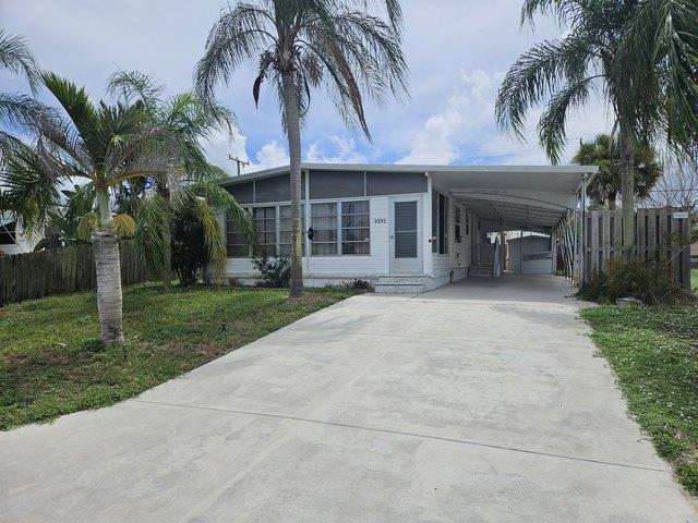 8392 SE Skylark Ave, Hobe Sound, FL 33455